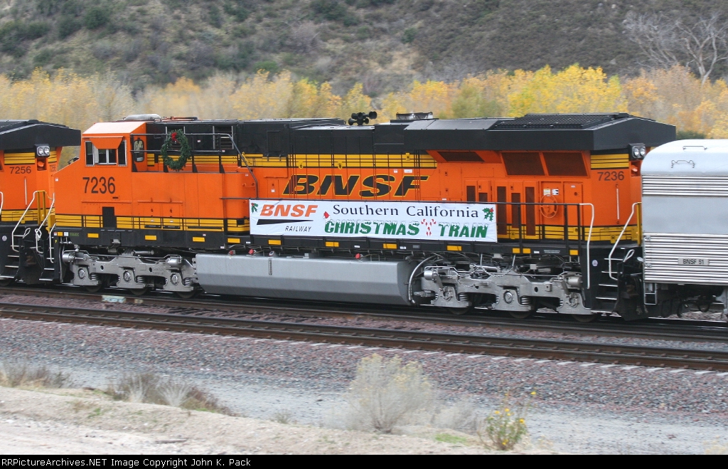 BNSF 7236